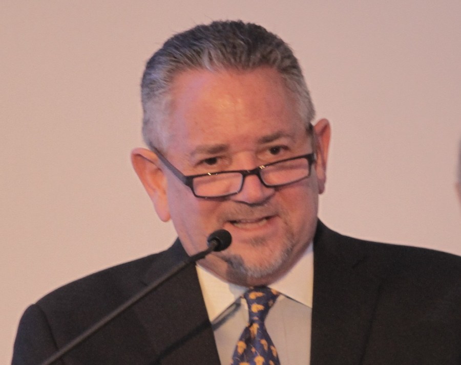 Roberto-Henríquez